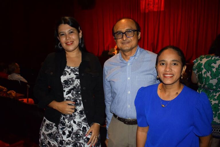 Marta Lidia Cantillano, con “Esencia de Mujer”