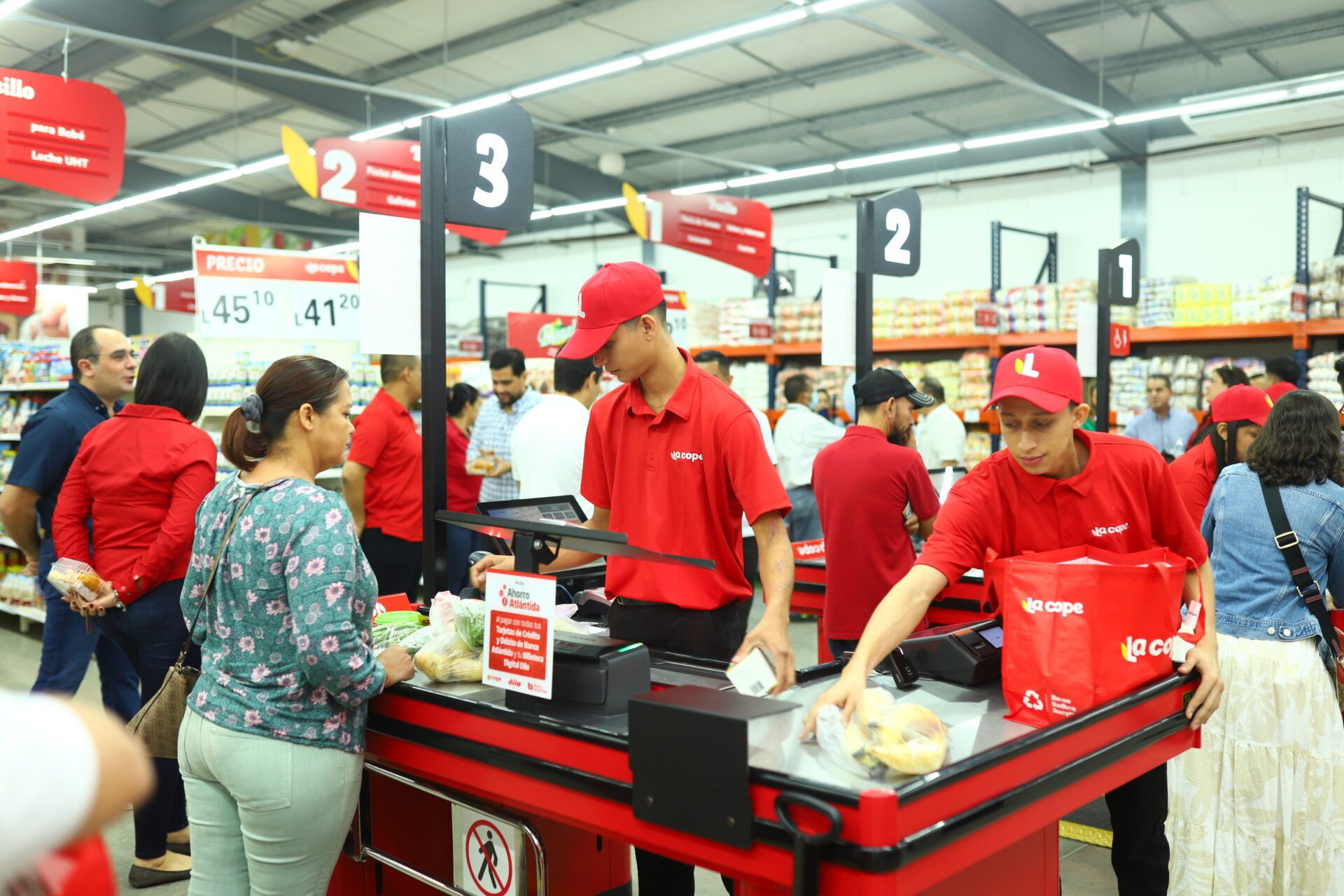Supermercados La Cope abre sus puertas en La Ceiba