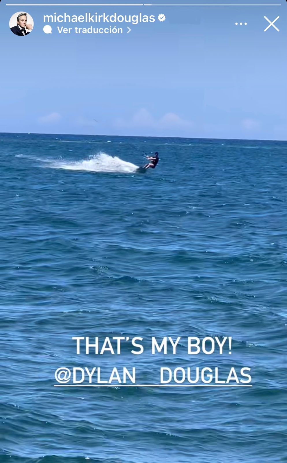 Michael Douglas envía "bendiciones" desde el paraíso Roatán