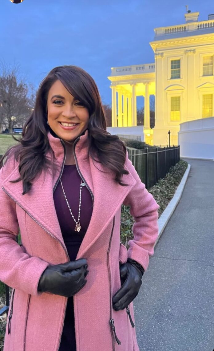 Dunia Elvir, la periodista hondureña que acaricia el éxito en EEUU