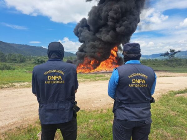 Policía Reporta Decomiso De Casi Una Tonelada De Cocaína