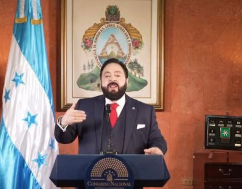 Luis Redondo advierte expulsión para diputados ausentes