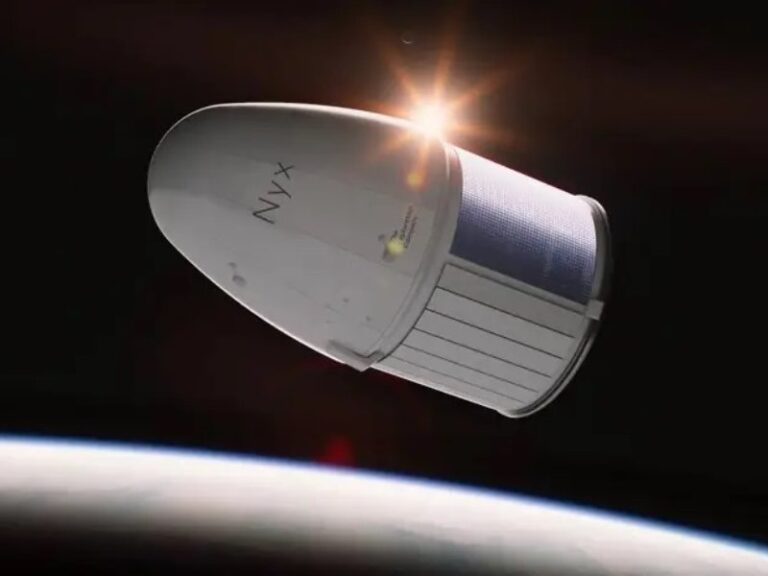 Cápsula espacial con restos humanos se estrella en el Pacífico