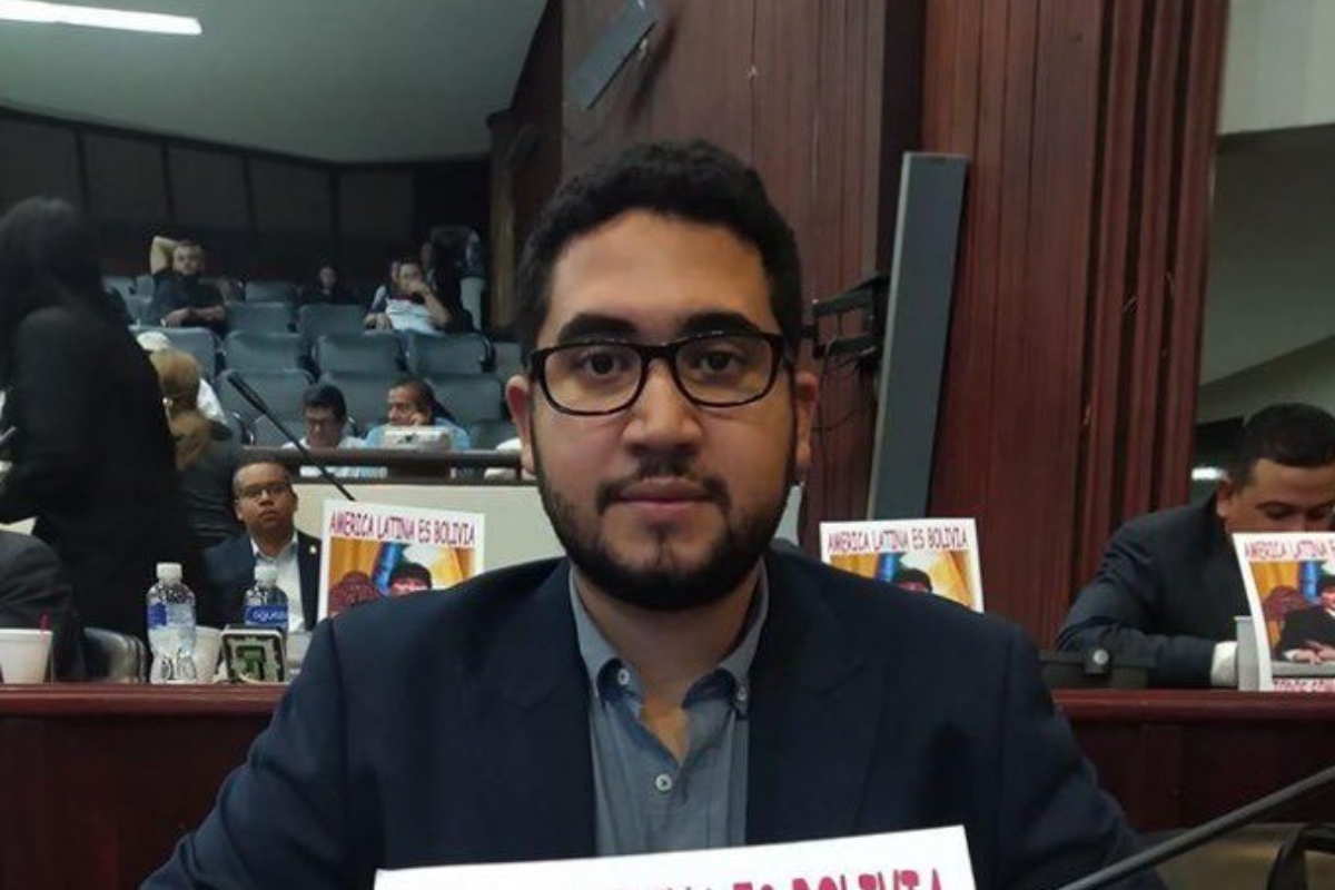 Honduras retira inmunidad diplomática a César Padilla