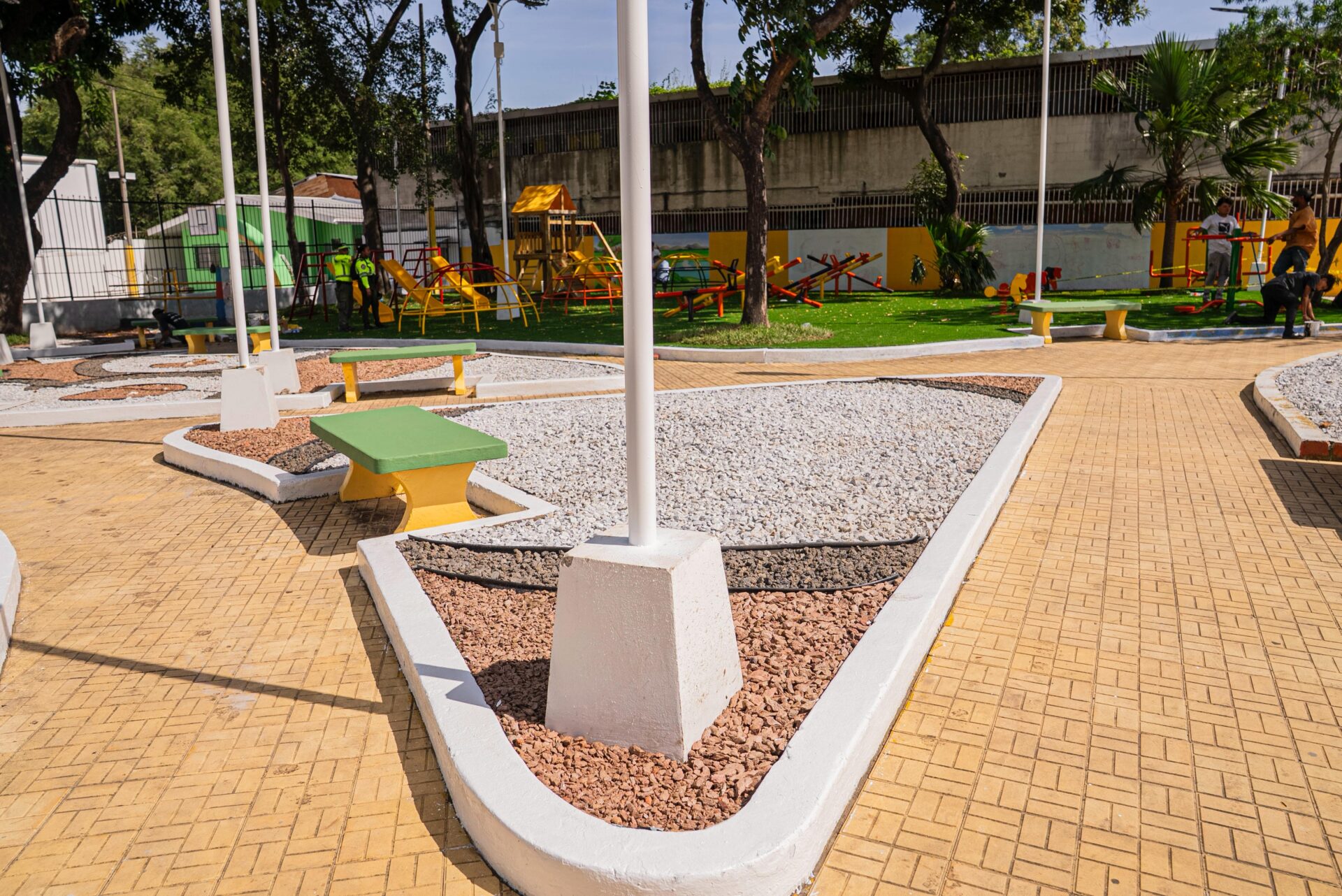 Vecinos del barrio Medina disfrutan de un parque moderno