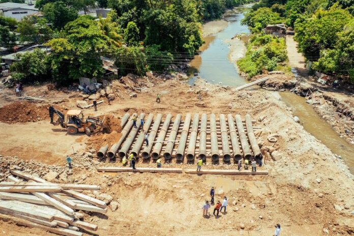 Alcalde Contreras supervisa avance de construcción del vado sobre el ...