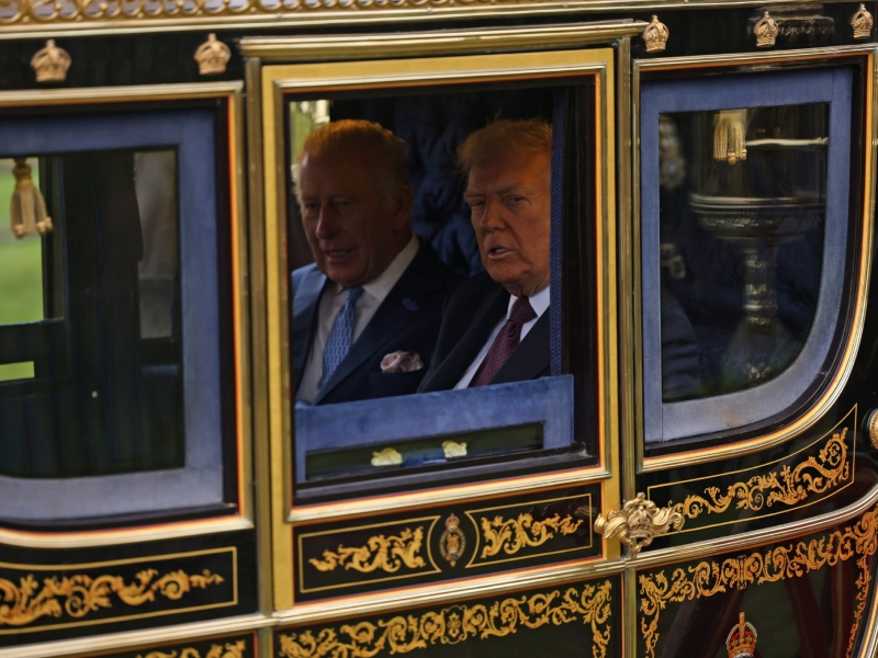 Donald Trump recibe majestuosa bienvenida en el castillo de Windsor