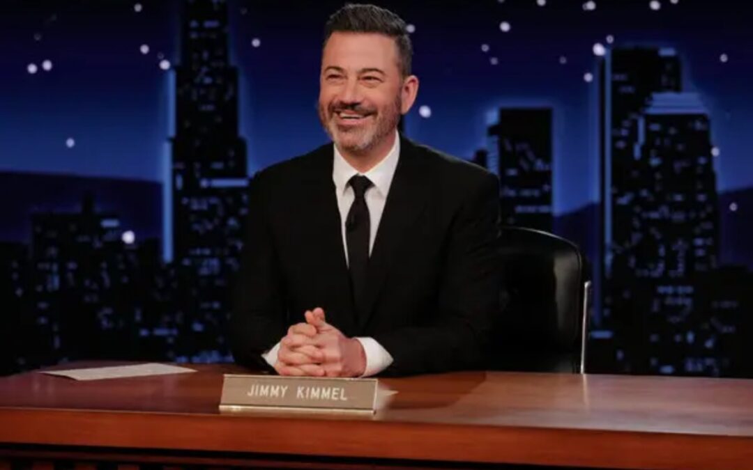 Jimmy Kimmel ofrece sus premios a Donald Trump