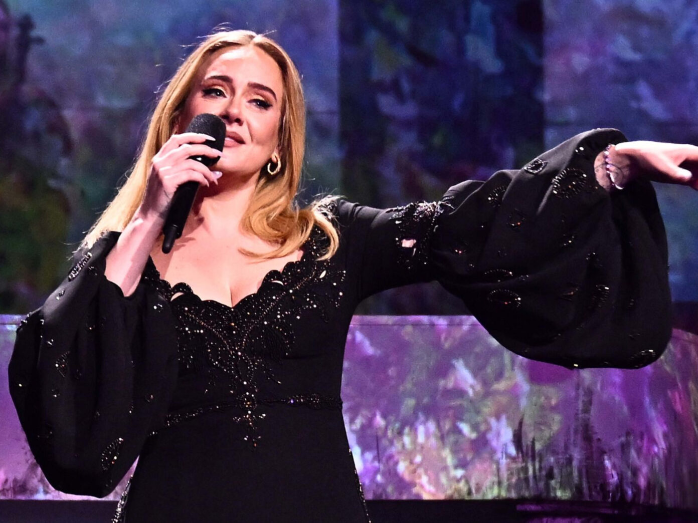 Adele se perfila como la primera opción para encabezar el show de medio ...