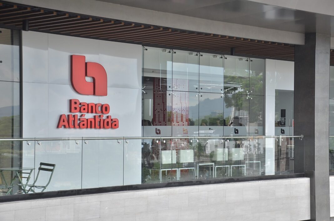 Banco Atlántida inaugura su nueva Agencia Masdeval en San Pedro Sula