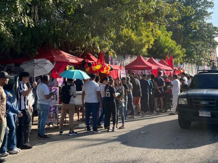 Con una hora de retraso abren centros de votación en San Pedro Sula