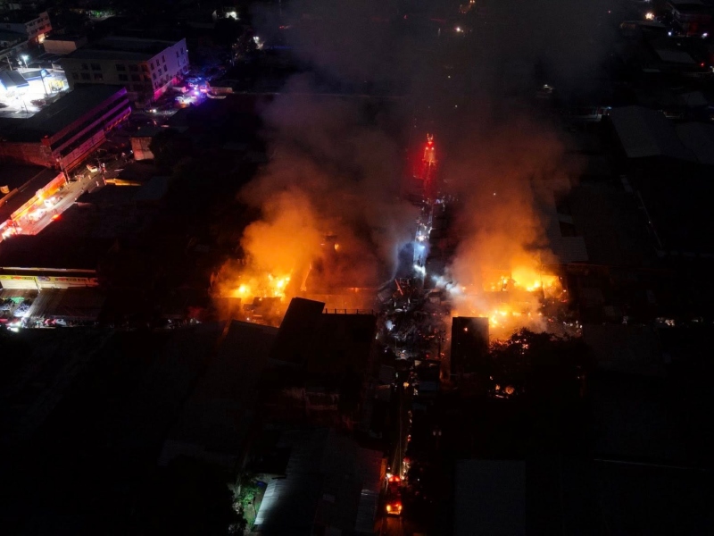 Imágenes aéreas y drama de la tragedia en el mercado Medina de San ...