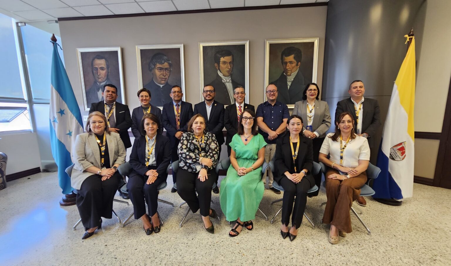 Científica hondureña María Elena Bottazzi visita la UNAH