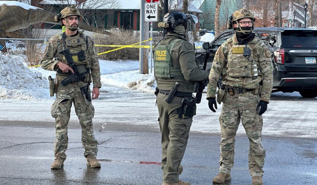 Agente ICE que mató a mujer en Mineápolis fue arrastrado