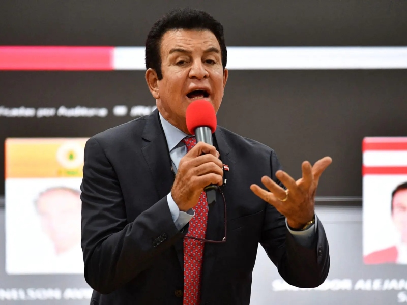 Salvador Nasralla anuncia su candidatura presidencial para 2029