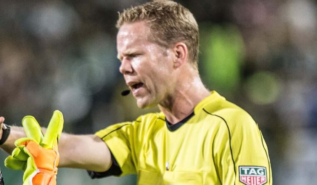 Canadiense Drew Fischer será el árbitro de América vs Olimpia