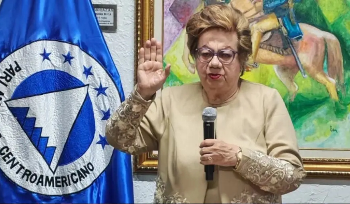 Doris Gutiérrez asume como diputada al Parlacen