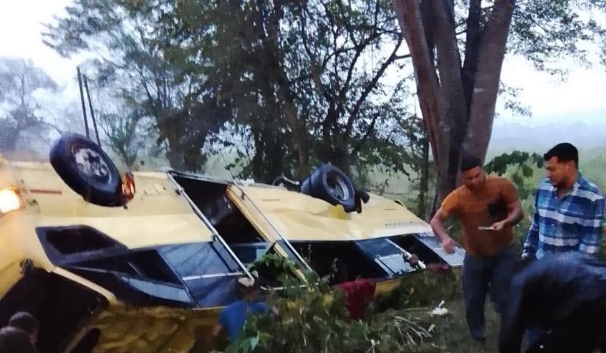 Trágico accidente de autobús deja víctimas mortales y múltiples heridos